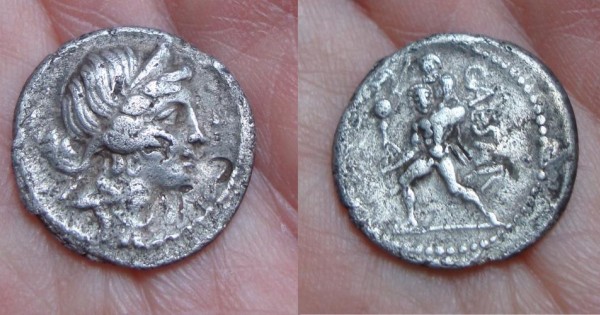 Julius Caesar - denarius Aeneas (972) - Aeneas | RomanCoinShop.com