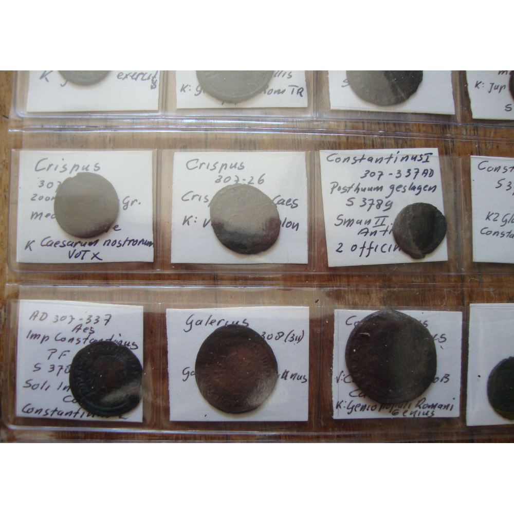 Collection of 18 roman coins (AP2343) - 20 roman coins | RomanCoinShop.com